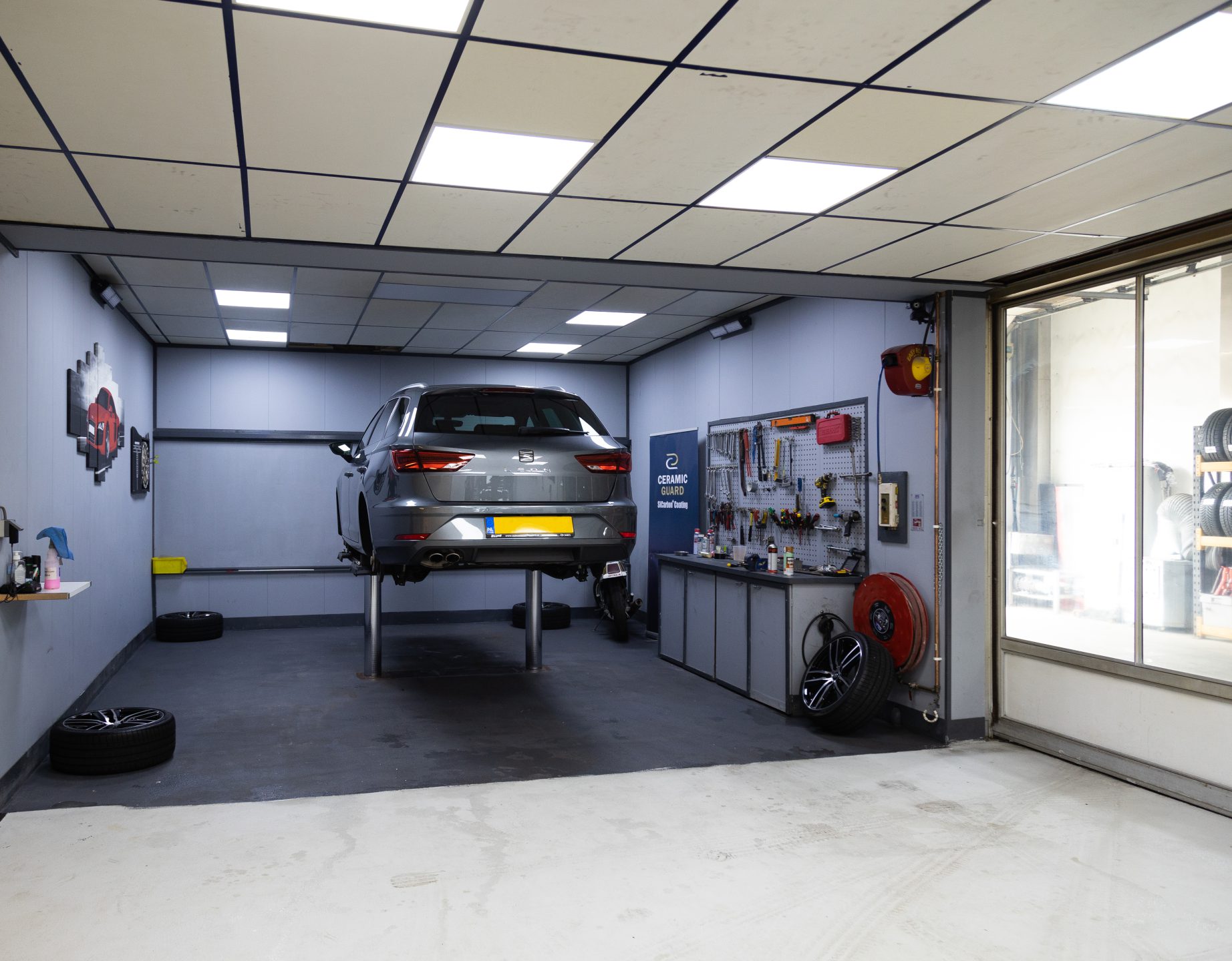 Visiting... Auto Beauty Center Larocar in Heerjansdam - Cartec World