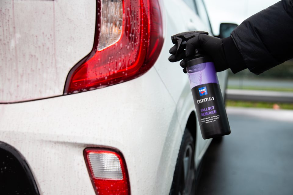 Car exterior cleaning with the Essentials - Cartec World