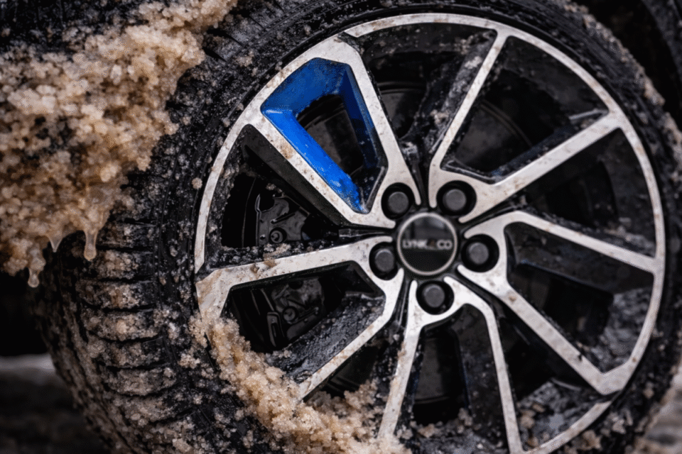 Snow and road salt: how to protect your car Cartec World